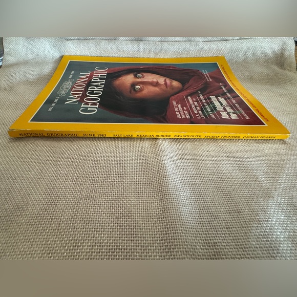 National Geographic | Office | Nwot Collectible Vintage National ...